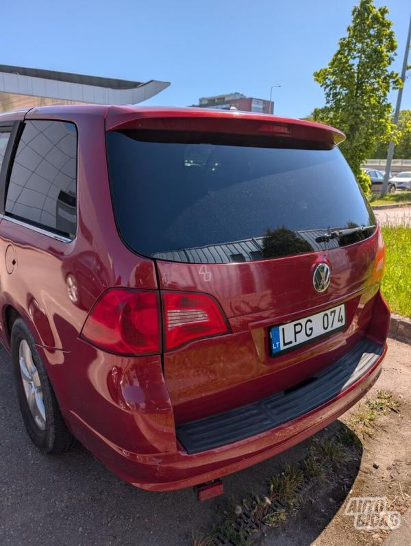 Volkswagen Routan 2010 Klaipėda, ar dzinēja tilpumu 3.80 L un nobraukumu 240 tūkst. km par 3500 €, foto 3 vietnē AUTOMOTO.COM.LV