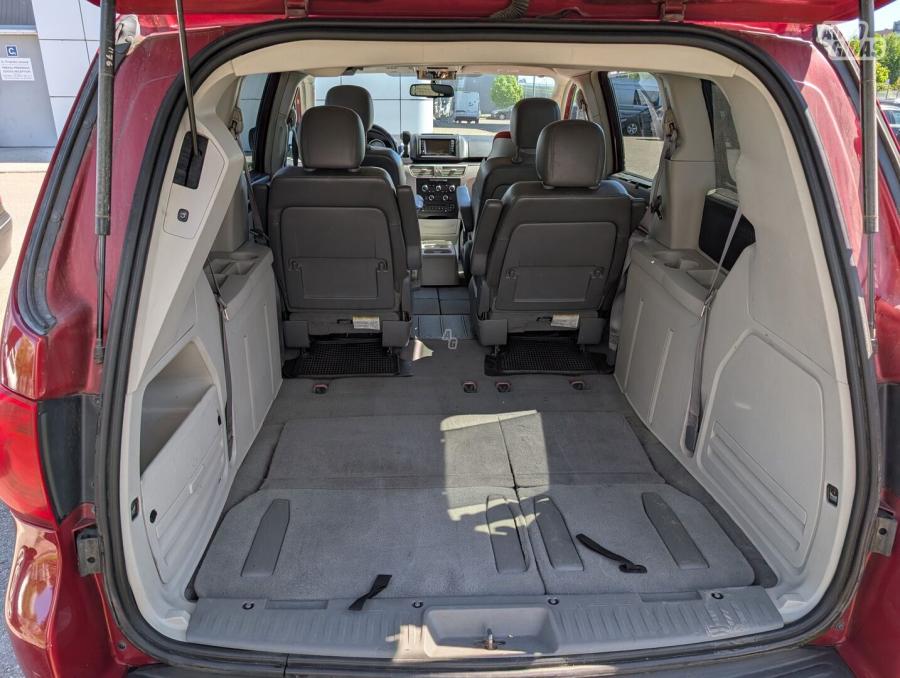 Volkswagen Routan 2010 Klaipėda, ar dzinēja tilpumu 3.80 L un nobraukumu 240 tūkst. km par 3500 €, foto 5 vietnē AUTOMOTO.COM.LV