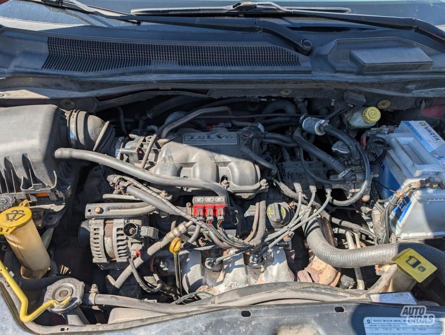 Volkswagen Routan 2010 Klaipėda, ar dzinēja tilpumu 3.80 L un nobraukumu 240 tūkst. km par 3500 €, foto 14 vietnē AUTOMOTO.COM.LV