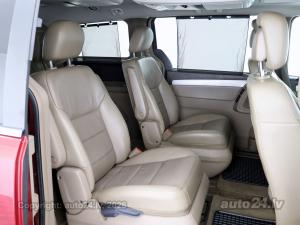 Red Volkswagen Routan 2011 in Tallinn, with an engine capacity of 3.60 L and mileage of 133 thousand km for 2699 €, photo 8 on AUTOMOTO.COM.LV