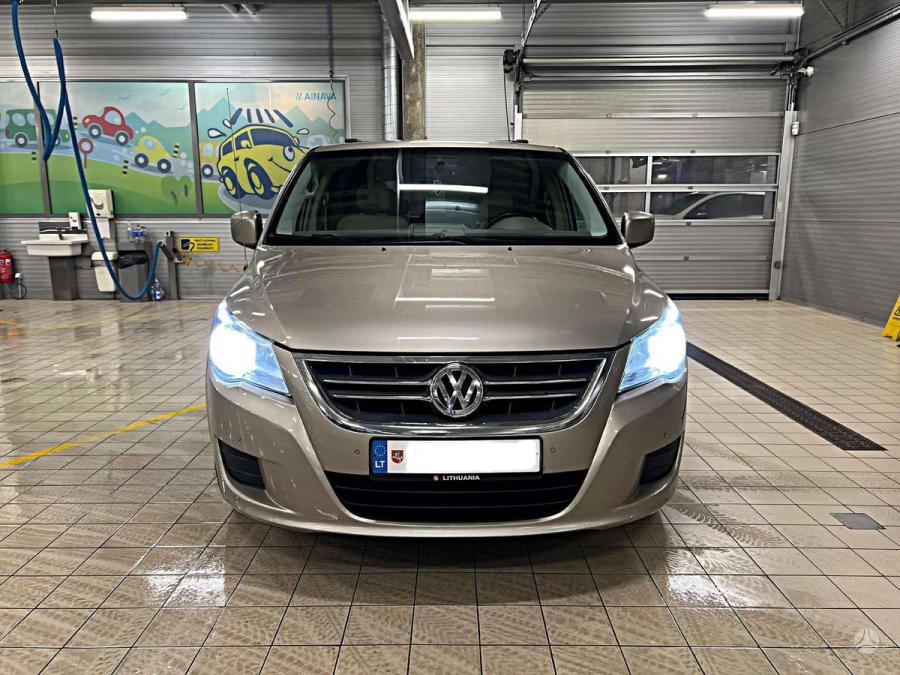 Dzeltens Volkswagen Routan 2009 Viļņa, ar dzinēja tilpumu 4.00 L un nobraukumu 198 tūkst. km par 4900 €, foto 6 vietnē AUTOMOTO.COM.LV