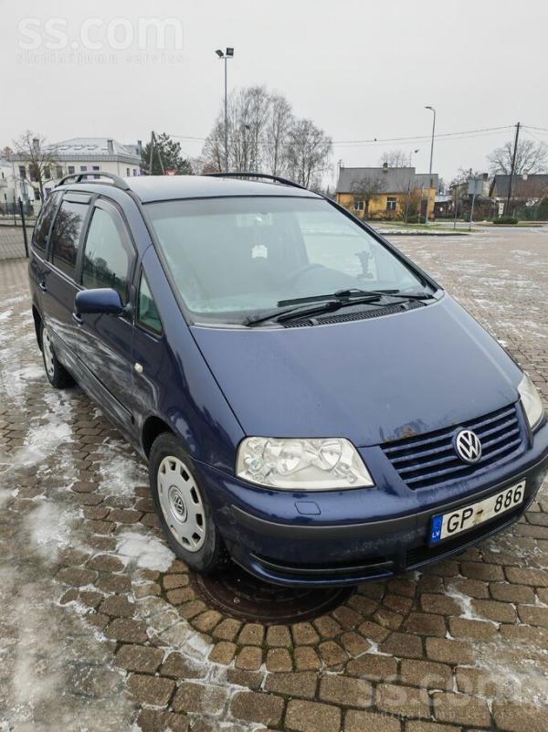 Zils Volkswagen Santana 2001 Jelgava, ar dzinēja tilpumu 2.00 L un nobraukumu 379 tūkst. km par 2100 €, foto 3 vietnē AUTOMOTO.COM.LV
