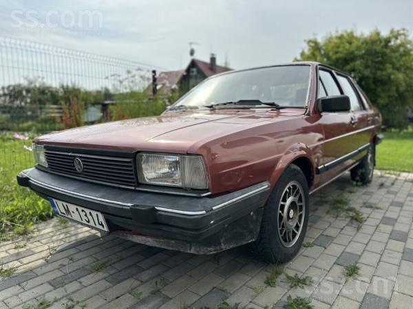 Sarkans Volkswagen Santana 1983 Rīga, ar dzinēja tilpumu 2.10 L un nobraukumu 230 tūkst. km par 2250 €, foto 2 vietnē AUTOMOTO.COM.LV