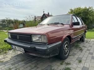 Sarkans Volkswagen Santana 1983 Rīga, ar dzinēja tilpumu 2.10 L un nobraukumu 230 tūkst. km par 2250 €, foto 3 vietnē AUTOMOTO.COM.LV