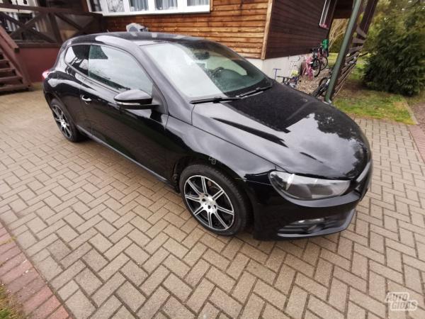 Melns Volkswagen Scirocco 2009 Kauņa, ar dzinēja tilpumu 1.40 L un nobraukumu 233 tūkst. km par 3800 €, foto 5 vietnē AUTOMOTO.COM.LV