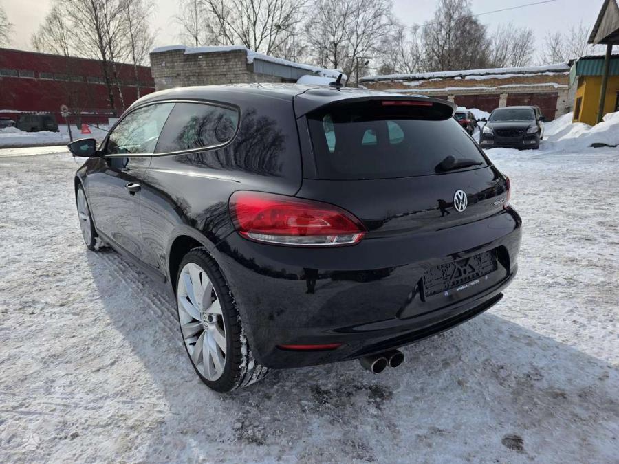 Melns Volkswagen Scirocco 2009 Telšiai, ar dzinēja tilpumu 1.39 L un nobraukumu 274 tūkst. km par 4700 €, foto 4 vietnē AUTOMOTO.COM.LV