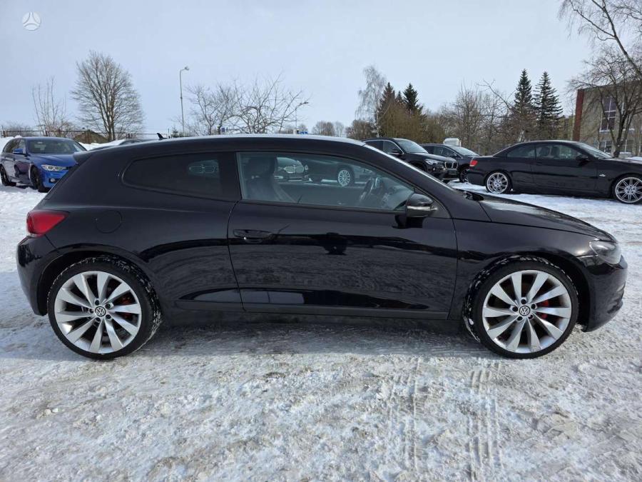 Melns Volkswagen Scirocco 2009 Telšiai, ar dzinēja tilpumu 1.39 L un nobraukumu 274 tūkst. km par 4700 €, foto 12 vietnē AUTOMOTO.COM.LV