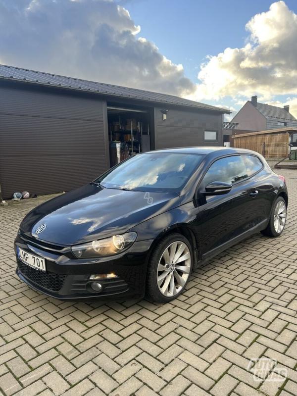 Melns Volkswagen Scirocco 2009 Kauņa, ar dzinēja tilpumu 1.40 L un nobraukumu 206 tūkst. km par 5100 €, foto 4 vietnē AUTOMOTO.COM.LV