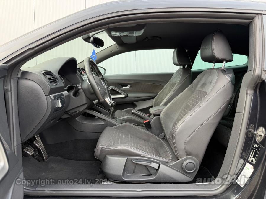 Black Volkswagen Scirocco 2009 in Tartu, with an engine capacity of 1.40 L and mileage of 273 thousand km for 5999 €, photo 8 on AUTOMOTO.COM.LV