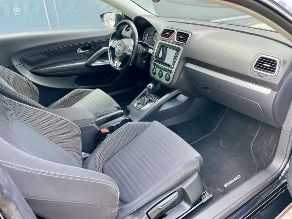Melns Volkswagen Scirocco 2009 Viļņa, ar dzinēja tilpumu 1.39 L un nobraukumu 228 tūkst. km par 4400 €, foto 6 vietnē AUTOMOTO.COM.LV