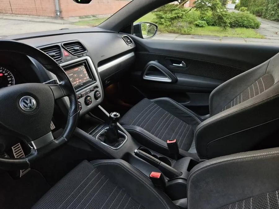 Black Volkswagen Scirocco 2009 in Jekabpils, with an engine capacity of 1.40 L and mileage of 220 thousand km for 4990 €, photo 13 on AUTOMOTO.COM.LV