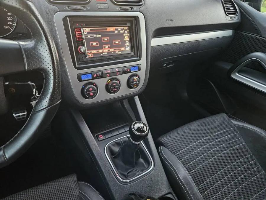 Black Volkswagen Scirocco 2009 in Jekabpils, with an engine capacity of 1.40 L and mileage of 220 thousand km for 4990 €, photo 28 on AUTOMOTO.COM.LV