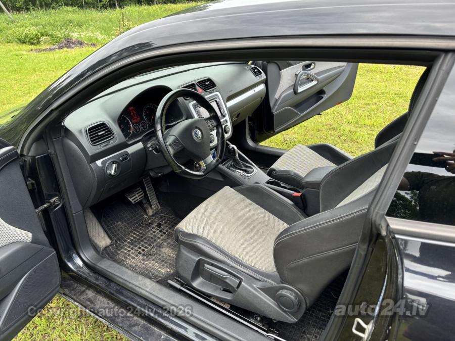 Black Volkswagen Scirocco 2009 in Tartu, with an engine capacity of 2.00 L and mileage of 203 thousand km for 5490 €, photo 6 on AUTOMOTO.COM.LV