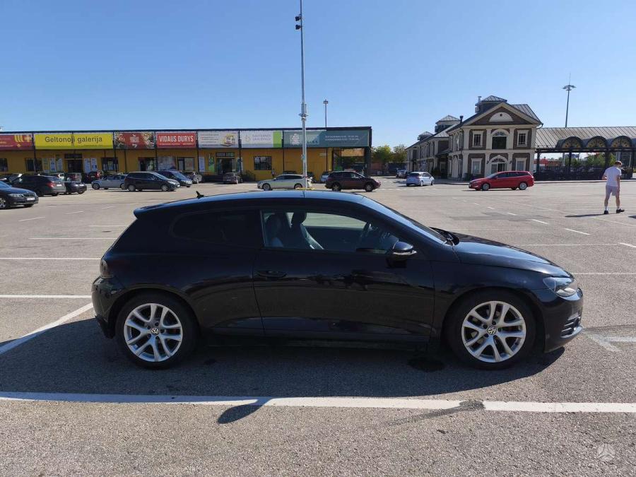 Black Volkswagen Scirocco 2009 in Kaunas, with an engine capacity of 1.97 L and mileage of 273 thousand km for 5500 €, photo 3 on AUTOMOTO.COM.LV