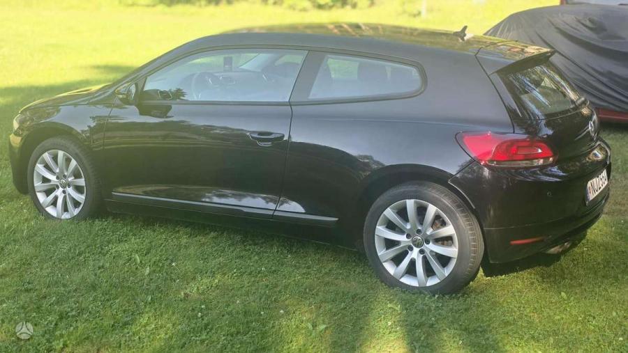 Black Volkswagen Scirocco 2009 in Kaunas, with an engine capacity of 1.39 L and mileage of 207 thousand km for 4500 €, photo 9 on AUTOMOTO.COM.LV