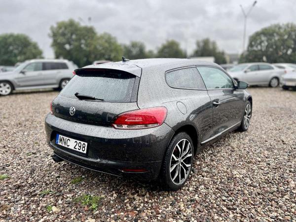 Melns Volkswagen Scirocco 2010 Kauņa, ar dzinēja tilpumu 1.40 L un nobraukumu 220 tūkst. km par 7399 €, foto 4 vietnē AUTOMOTO.COM.LV