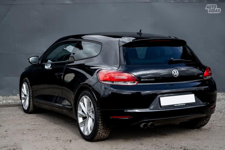 Melns Volkswagen Scirocco 2010 Kauņa, ar dzinēja tilpumu 1.40 L un nobraukumu 171 tūkst. km par 4300 €, foto 6 vietnē AUTOMOTO.COM.LV
