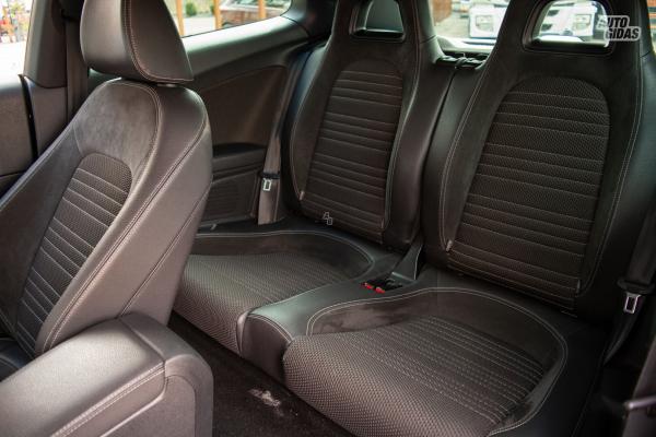 Black Volkswagen Scirocco 2010 in Kaunas, with an engine capacity of 1.40 L and mileage of 171 thousand km for 4300 €, photo 10 on AUTOMOTO.COM.LV