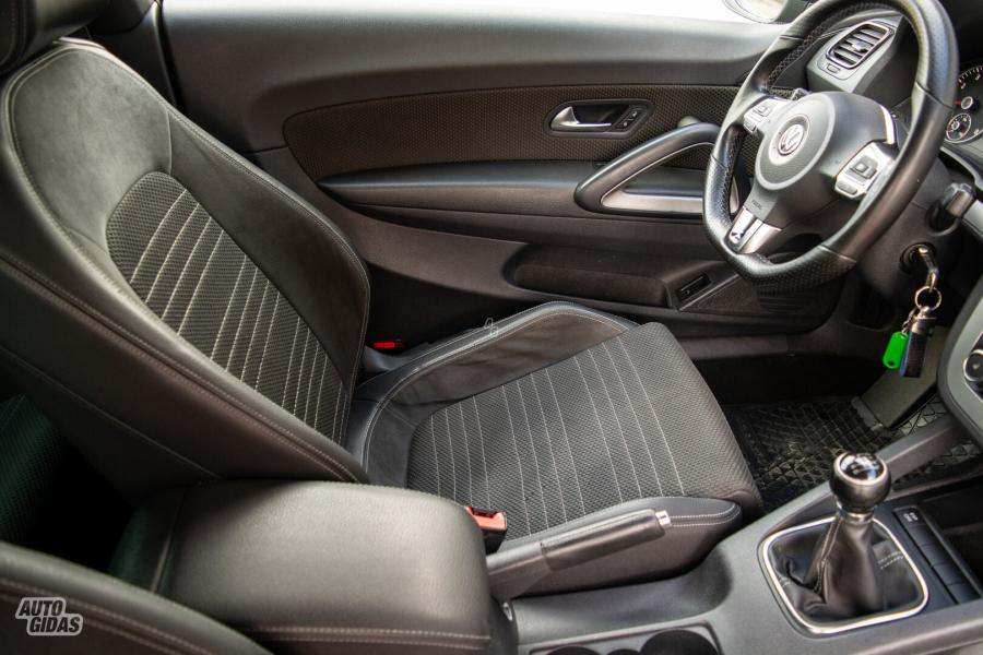 Melns Volkswagen Scirocco 2010 Kauņa, ar dzinēja tilpumu 1.40 L un nobraukumu 171 tūkst. km par 4300 €, foto 13 vietnē AUTOMOTO.COM.LV