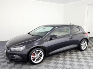 Melns Volkswagen Scirocco 2010 Tallina, ar dzinēja tilpumu 2.00 L un nobraukumu 196 tūkst. km par 4499 €, foto 11 vietnē AUTOMOTO.COM.LV