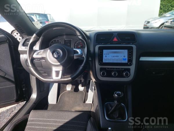 Melns Volkswagen Scirocco 2010 Cēsis, ar dzinēja tilpumu 1.40 L un nobraukumu 204 tūkst. km par 5950 €, foto 5 vietnē AUTOMOTO.COM.LV