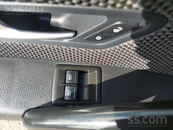 Melns Volkswagen Scirocco 2010 Cēsis, ar dzinēja tilpumu 1.40 L un nobraukumu 204 tūkst. km par 5950 €, foto 8 vietnē AUTOMOTO.COM.LV