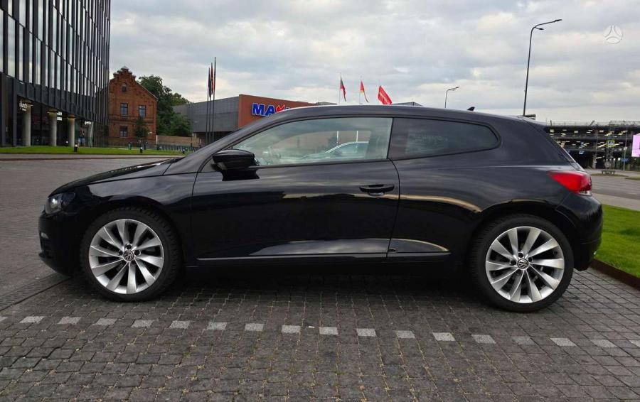 Black Volkswagen Scirocco 2010 in Kaunas, with an engine capacity of 1.39 L and mileage of 158 thousand km for 6550 €, photo 5 on AUTOMOTO.COM.LV