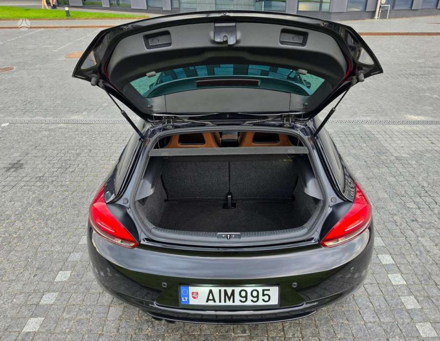 Black Volkswagen Scirocco 2010 in Kaunas, with an engine capacity of 1.39 L and mileage of 158 thousand km for 6550 €, photo 12 on AUTOMOTO.COM.LV