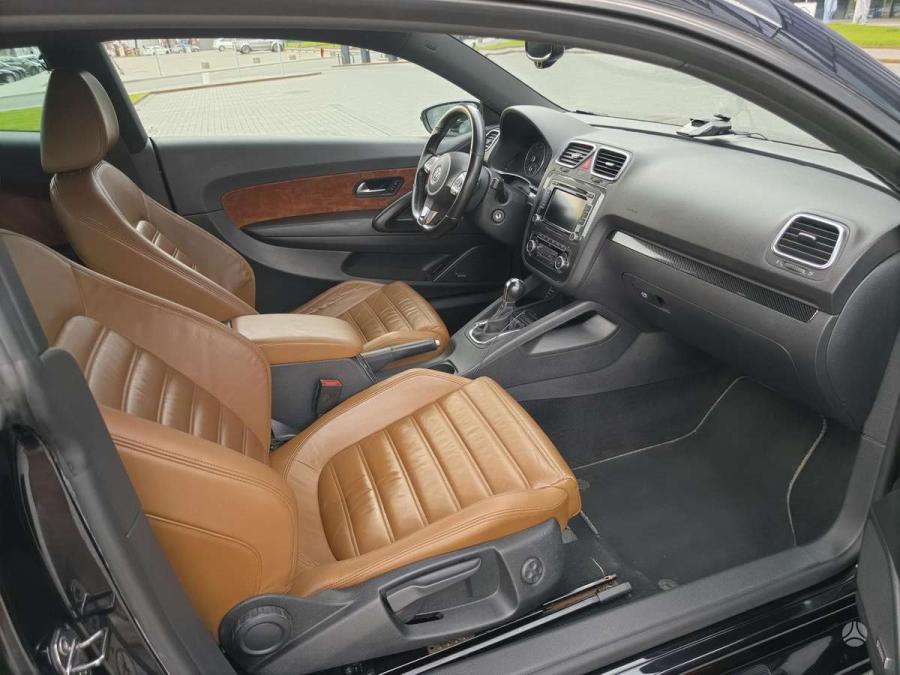 Black Volkswagen Scirocco 2010 in Kaunas, with an engine capacity of 1.39 L and mileage of 158 thousand km for 6550 €, photo 23 on AUTOMOTO.COM.LV