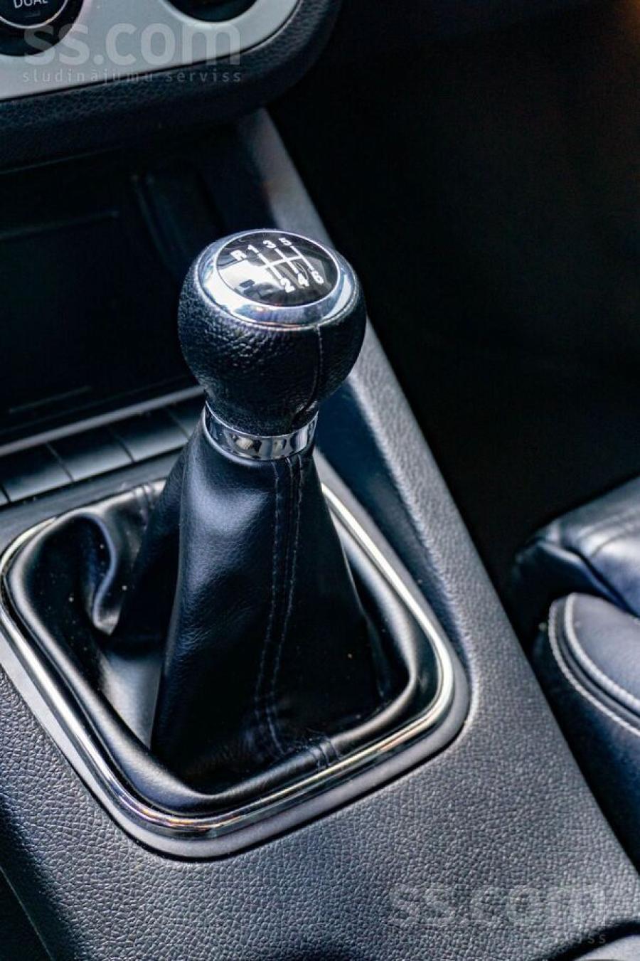 Melns Volkswagen Scirocco 2009 Rīga, ar dzinēja tilpumu 2.00 L un nobraukumu 375 tūkst. km par 3190 €, foto 14 vietnē AUTOMOTO.COM.LV