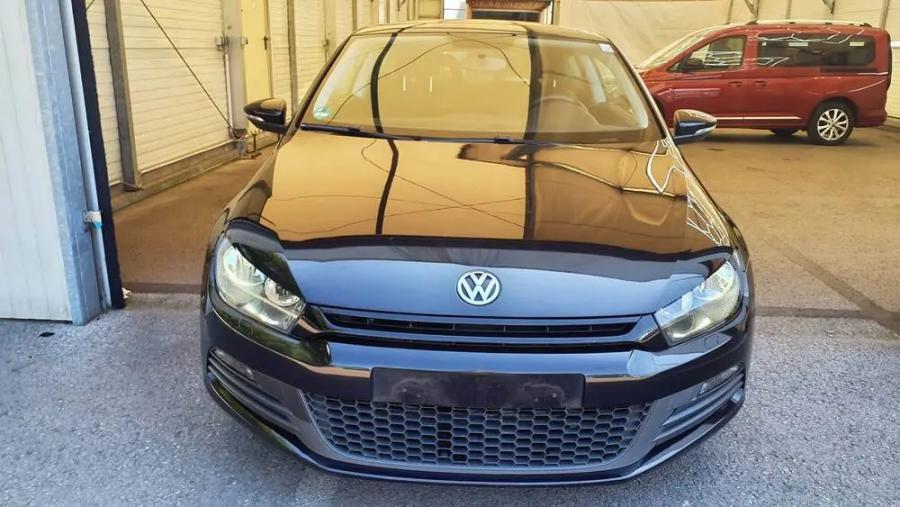 Black Volkswagen Scirocco 2009 in Limbazi, with an engine capacity of 1.40 L and mileage of 252 thousand km for 4650 €, photo 3 on AUTOMOTO.COM.LV