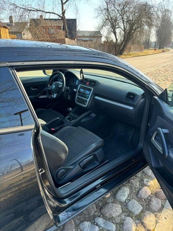 Melns Volkswagen Scirocco 2010 Kuldīga, ar dzinēja tilpumu 2.00 L un nobraukumu 310 tūkst. km par 4650 €, foto 8 vietnē AUTOMOTO.COM.LV