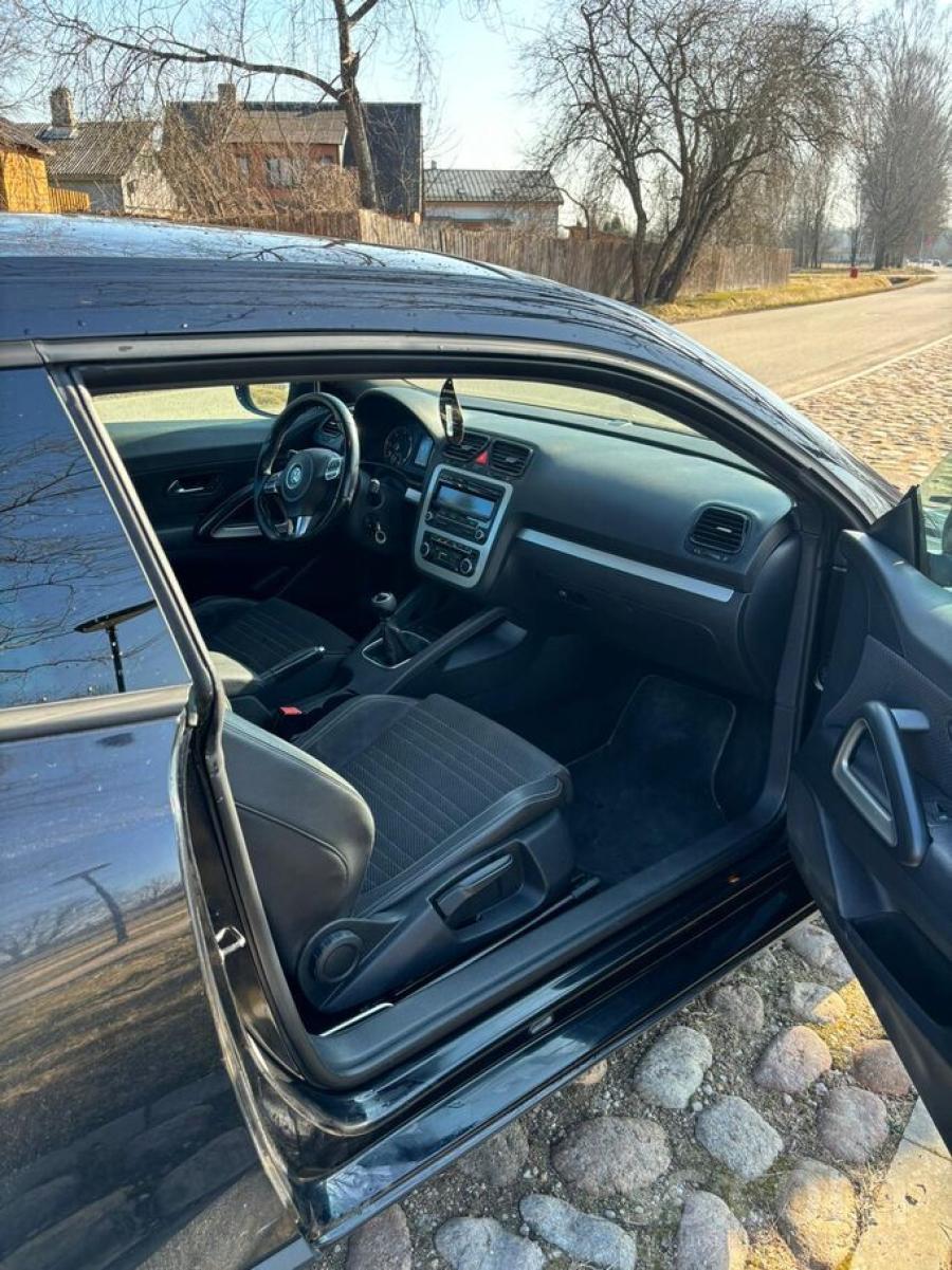 Melns Volkswagen Scirocco 2010 Kuldīga, ar dzinēja tilpumu 2.00 L un nobraukumu 310 tūkst. km par 4650 €, foto 9 vietnē AUTOMOTO.COM.LV