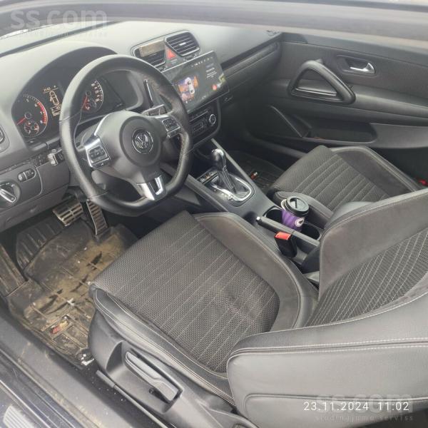 Black Volkswagen Scirocco 2010 in Riga, with an engine capacity of 2.00 L and mileage of 323 thousand km for 8300 €, photo 7 on AUTOMOTO.COM.LV