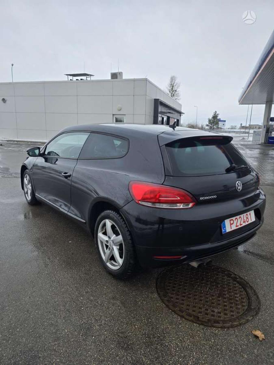 Melns Volkswagen Scirocco 2011 Alīta, ar dzinēja tilpumu 1.39 L un nobraukumu 245 tūkst. km par 4400 €, foto 7 vietnē AUTOMOTO.COM.LV