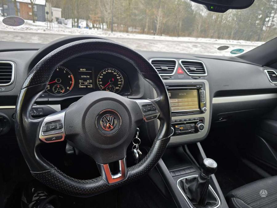 Melns Volkswagen Scirocco 2011 Alīta, ar dzinēja tilpumu 1.39 L un nobraukumu 245 tūkst. km par 4400 €, foto 10 vietnē AUTOMOTO.COM.LV