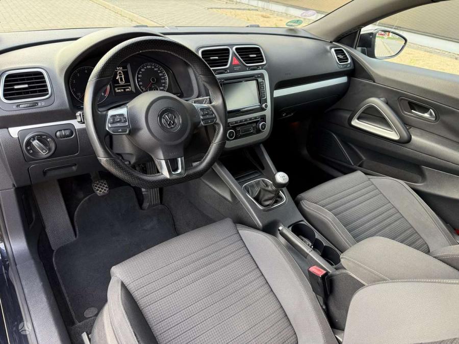 Black Volkswagen Scirocco 2011 in Panevezys, with an engine capacity of 1.39 L and mileage of 185 thousand km for 5600 €, photo 16 on AUTOMOTO.COM.LV