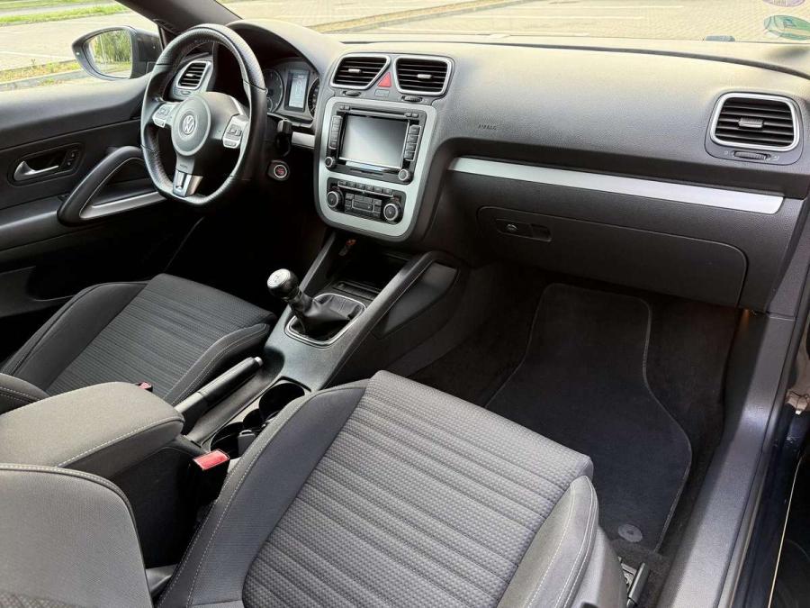 Black Volkswagen Scirocco 2011 in Panevezys, with an engine capacity of 1.39 L and mileage of 185 thousand km for 5600 €, photo 19 on AUTOMOTO.COM.LV