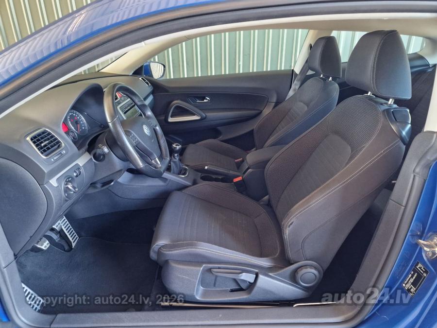 Zils Volkswagen Scirocco 2009 Tallina, ar dzinēja tilpumu 1.40 L un nobraukumu 167 tūkst. km par 5999 €, foto 12 vietnē AUTOMOTO.COM.LV
