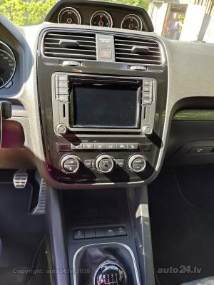 Zils Volkswagen Scirocco 2016 Tallina, ar dzinēja tilpumu 2.00 L un nobraukumu 184 tūkst. km par 14999 €, foto 12 vietnē AUTOMOTO.COM.LV