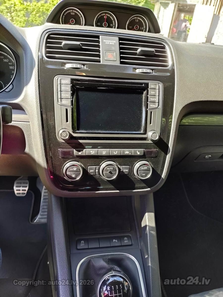 Zils Volkswagen Scirocco 2016 Tallina, ar dzinēja tilpumu 2.00 L un nobraukumu 184 tūkst. km par 14999 €, foto 12 vietnē AUTOMOTO.COM.LV