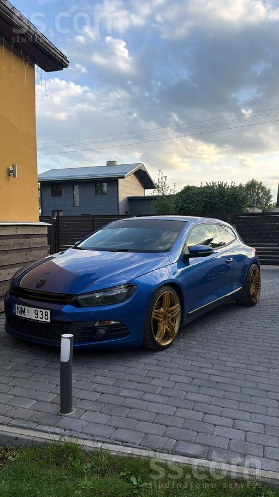 Blue Volkswagen Scirocco 2010 in Riga, with an engine capacity of 2.00 L and mileage of 370 thousand km for 5600 €, photo 1 on AUTOMOTO.COM.LV