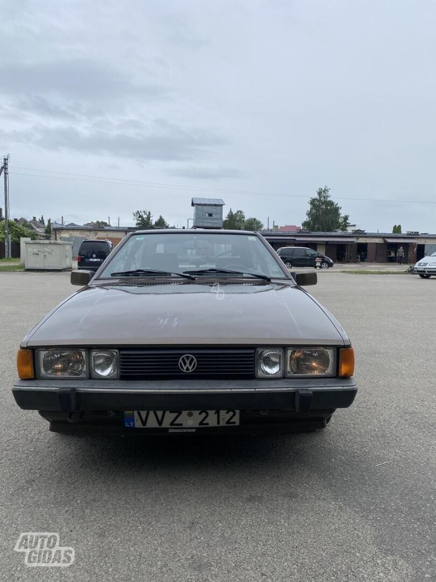 Brown Volkswagen Scirocco 1987 in Kaunas, with an engine capacity of 1.80 L and mileage of 191 thousand km for 4500 €, photo 3 on AUTOMOTO.COM.LV