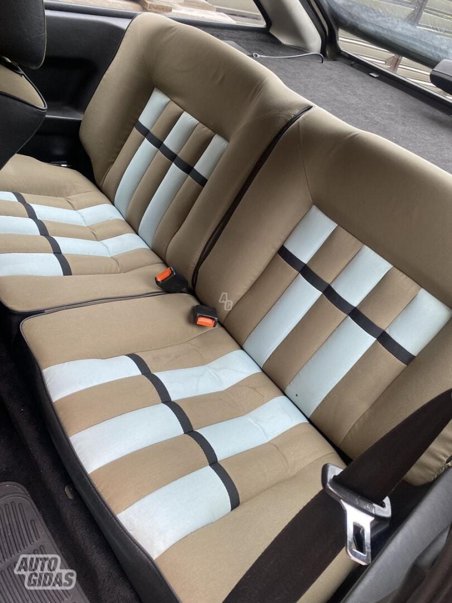 Brown Volkswagen Scirocco 1987 in Kaunas, with an engine capacity of 1.80 L and mileage of 191 thousand km for 4500 €, photo 13 on AUTOMOTO.COM.LV