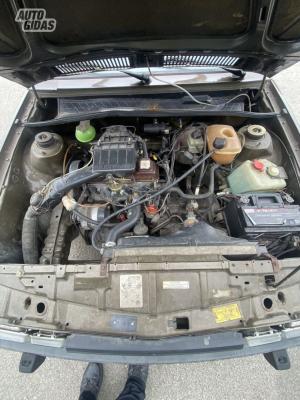 Brown Volkswagen Scirocco 1987 in Kaunas, with an engine capacity of 1.80 L and mileage of 191 thousand km for 4500 €, photo 17 on AUTOMOTO.COM.LV