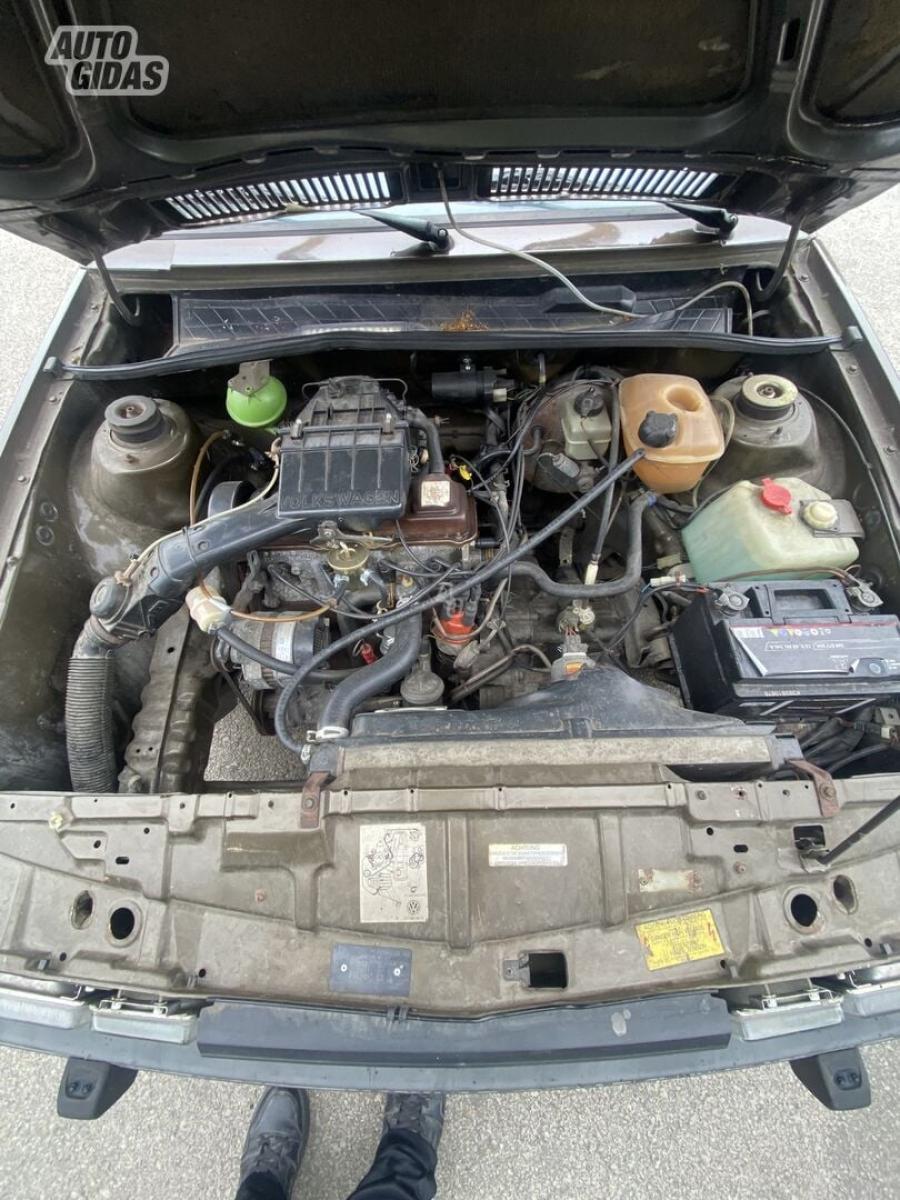 Brown Volkswagen Scirocco 1987 in Kaunas, with an engine capacity of 1.80 L and mileage of 191 thousand km for 4500 €, photo 17 on AUTOMOTO.COM.LV