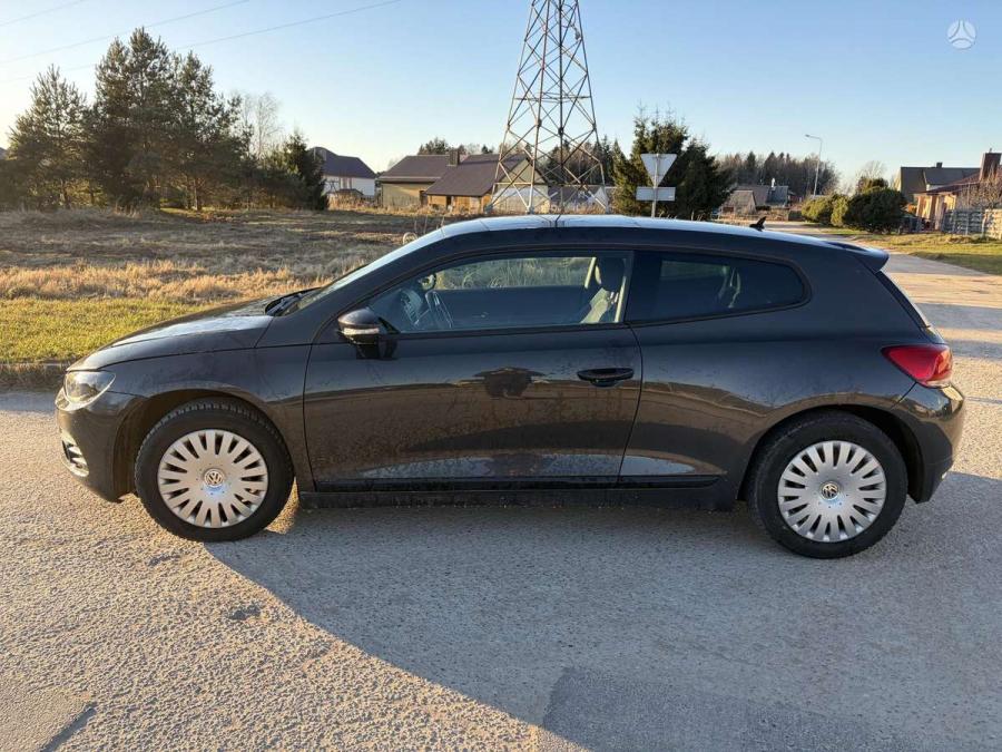 Brūns Volkswagen Scirocco 2009 Viļņa, ar dzinēja tilpumu 1.39 L un nobraukumu 267 tūkst. km par 3300 €, foto 2 vietnē AUTOMOTO.COM.LV