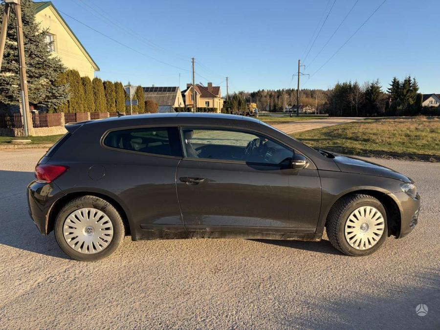 Brūns Volkswagen Scirocco 2009 Viļņa, ar dzinēja tilpumu 1.39 L un nobraukumu 267 tūkst. km par 3300 €, foto 6 vietnē AUTOMOTO.COM.LV
