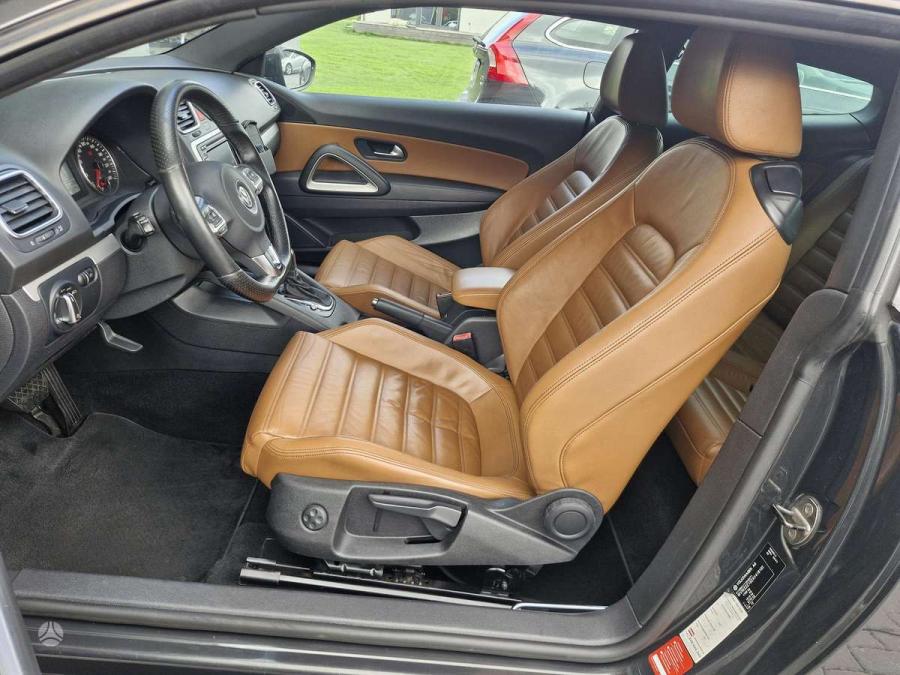 Brown Volkswagen Scirocco 2011 in Vilnius, with an engine capacity of 1.39 L and mileage of 182 thousand km for 6300 €, photo 11 on AUTOMOTO.COM.LV