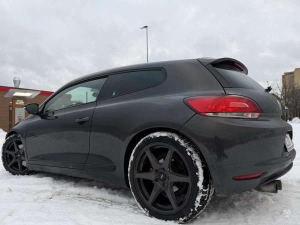 Brūns Volkswagen Scirocco 2008 Kauņa, ar dzinēja tilpumu 1.99 L un nobraukumu 194 tūkst. km par 5450 €, foto 3 vietnē AUTOMOTO.COM.LV